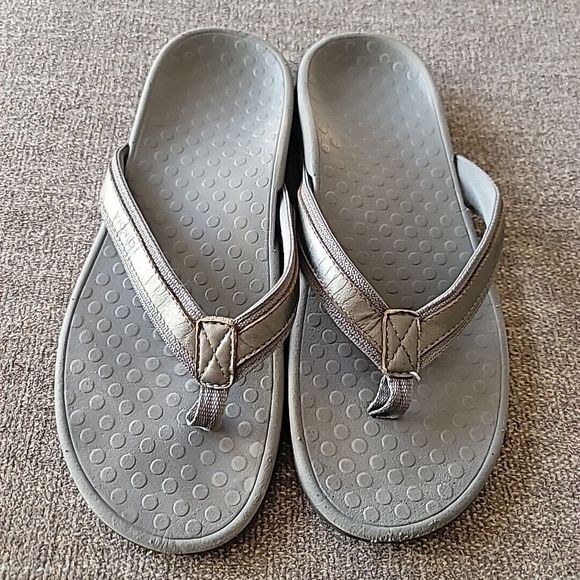 Vionic | Shoes | Vionic High Tide Beige Gray Thong Platform Wedge Flip ...